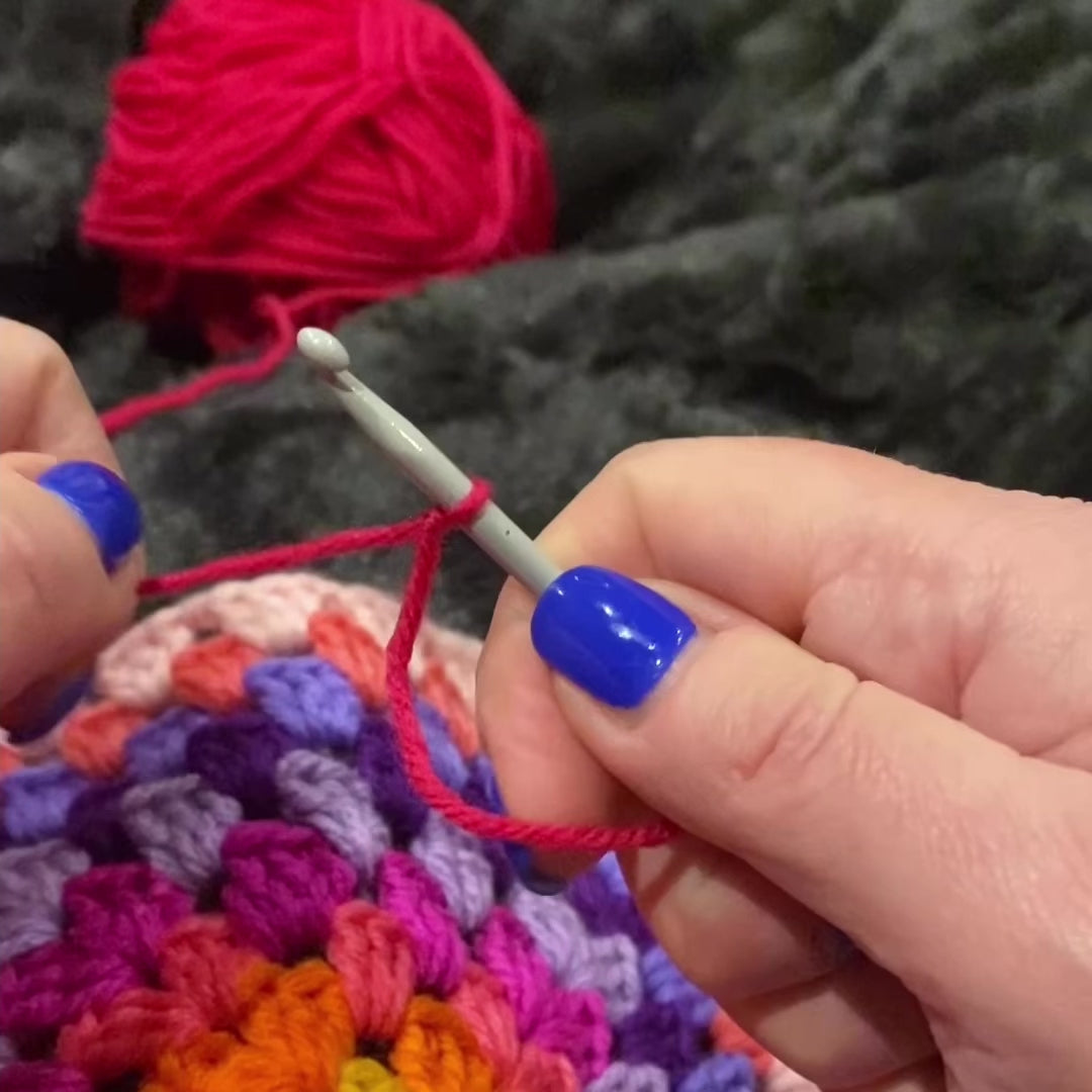 Beginner Craft Class: Crochet (1.5 hours) – Dusty Disco Ball